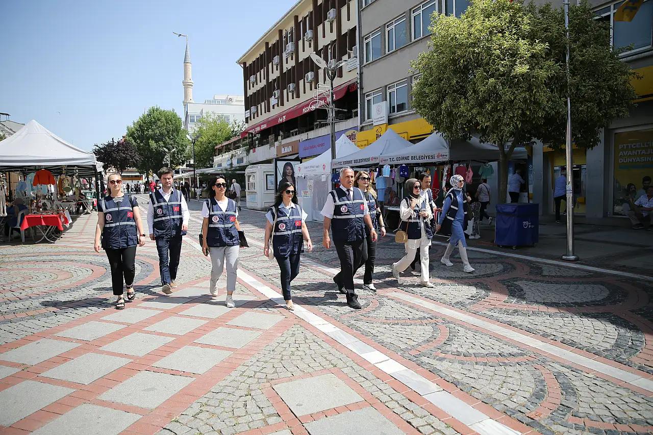 Edirne'de Kurban Bayramı Öncesi Fiyat Etiketi Denetimi Edirne'de Kurban Bayramı Öncesi Fiyat Etiketi Denetimi